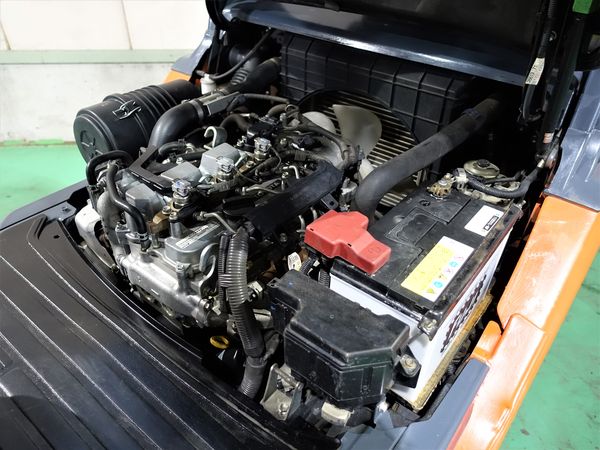 02-8FD25 2.5トン ディーゼル 【中古フォークリフトのPCS】