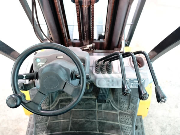 FD30T-17 3.0トン ディーゼル 【中古フォークリフトのPCS】